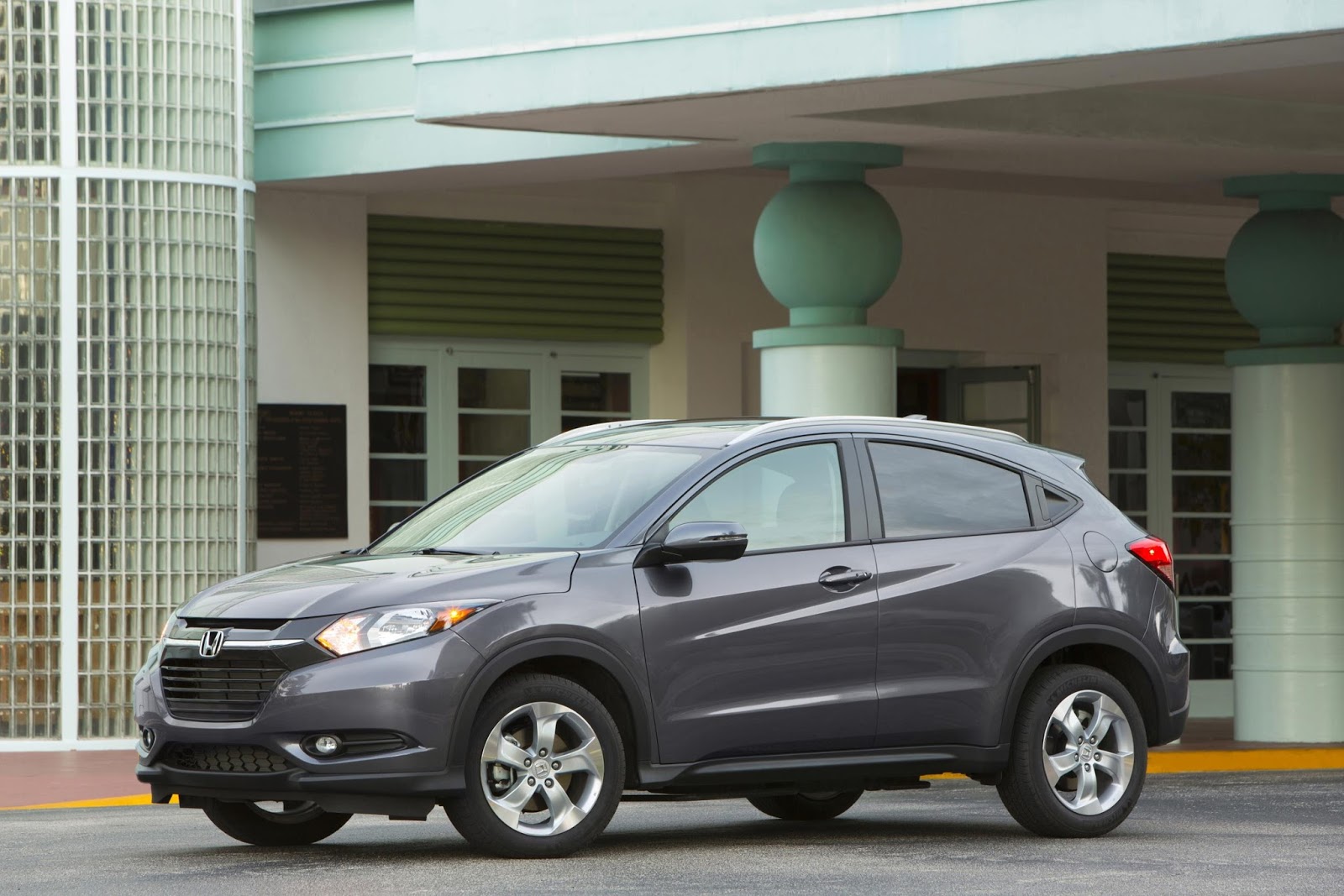 The Motoring World: USA - The stylish and versatile Honda HR-V ...