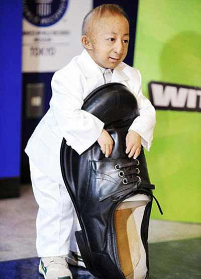 Shortest men In the world ~ Asian' s Magnet