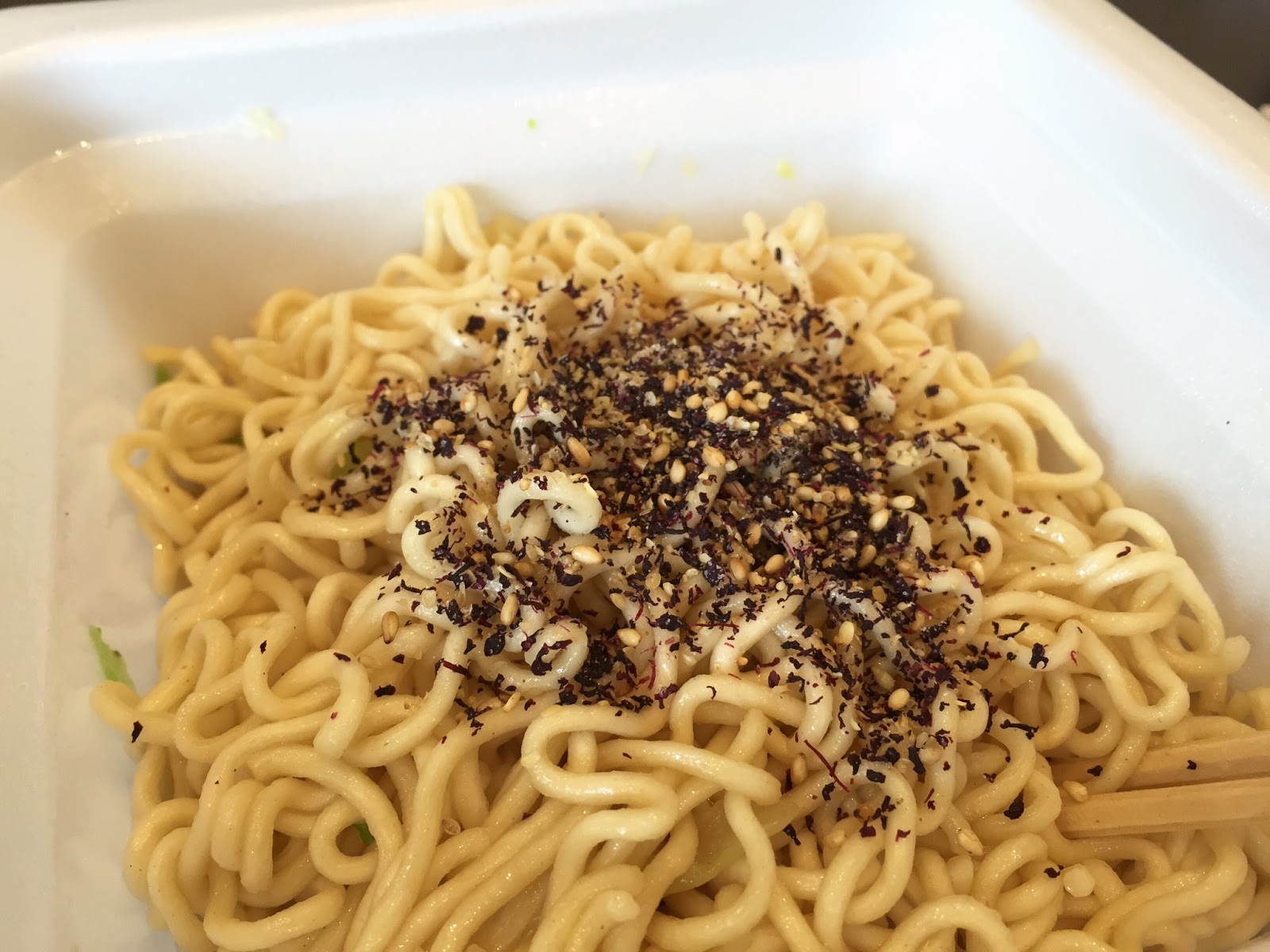 Yukari Salt Yakisoba / ゆかり使用 塩焼きそば ~ I'm Made of Sugar! - Chihiro's ...