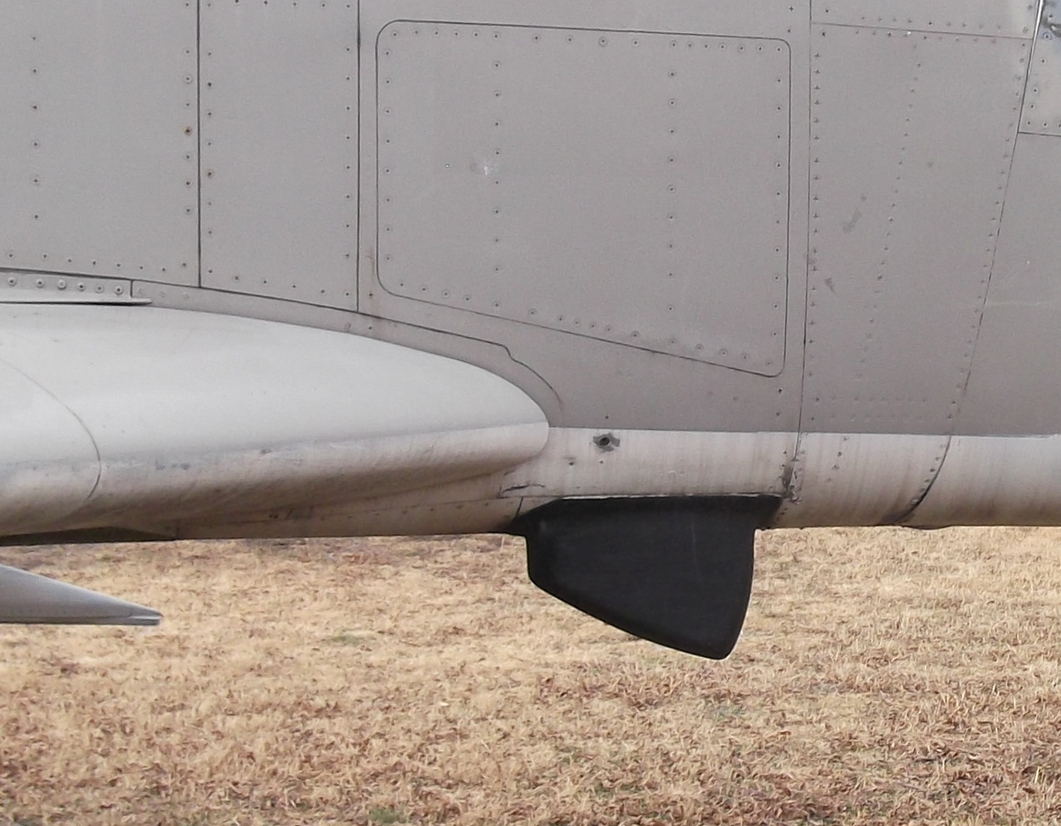 Tailhook Topics Drafts: F-4S ECM Antennas