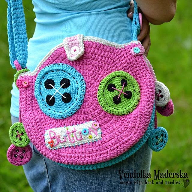 Mad about the buttons - bag..:-) - Magic with hook and needles