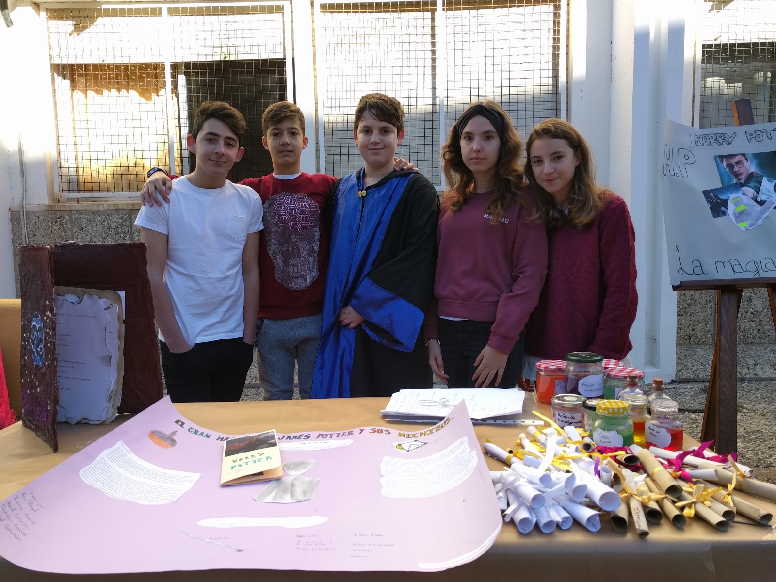 Con letras: II FERIA DE MAGIA EN EL IES JOSÉ CADALSO