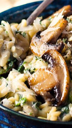 Creamy Mushroom and Spinach Orzo (Risoni) (One Pot) - The Dinner ...