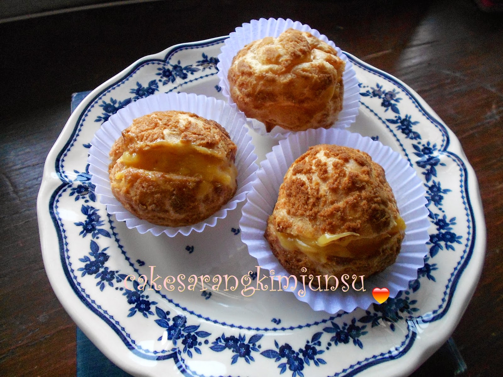 Wanna Cake?: Crispy Japanese Cream Puff