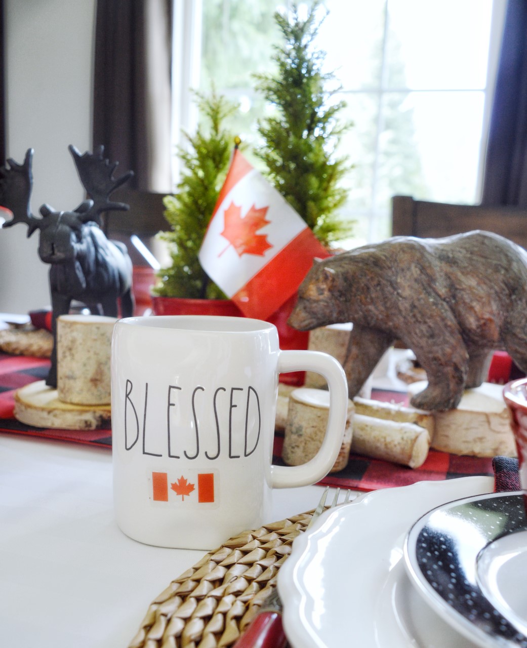 Dining Delight: Woodland Themed Canada Day Tablescape