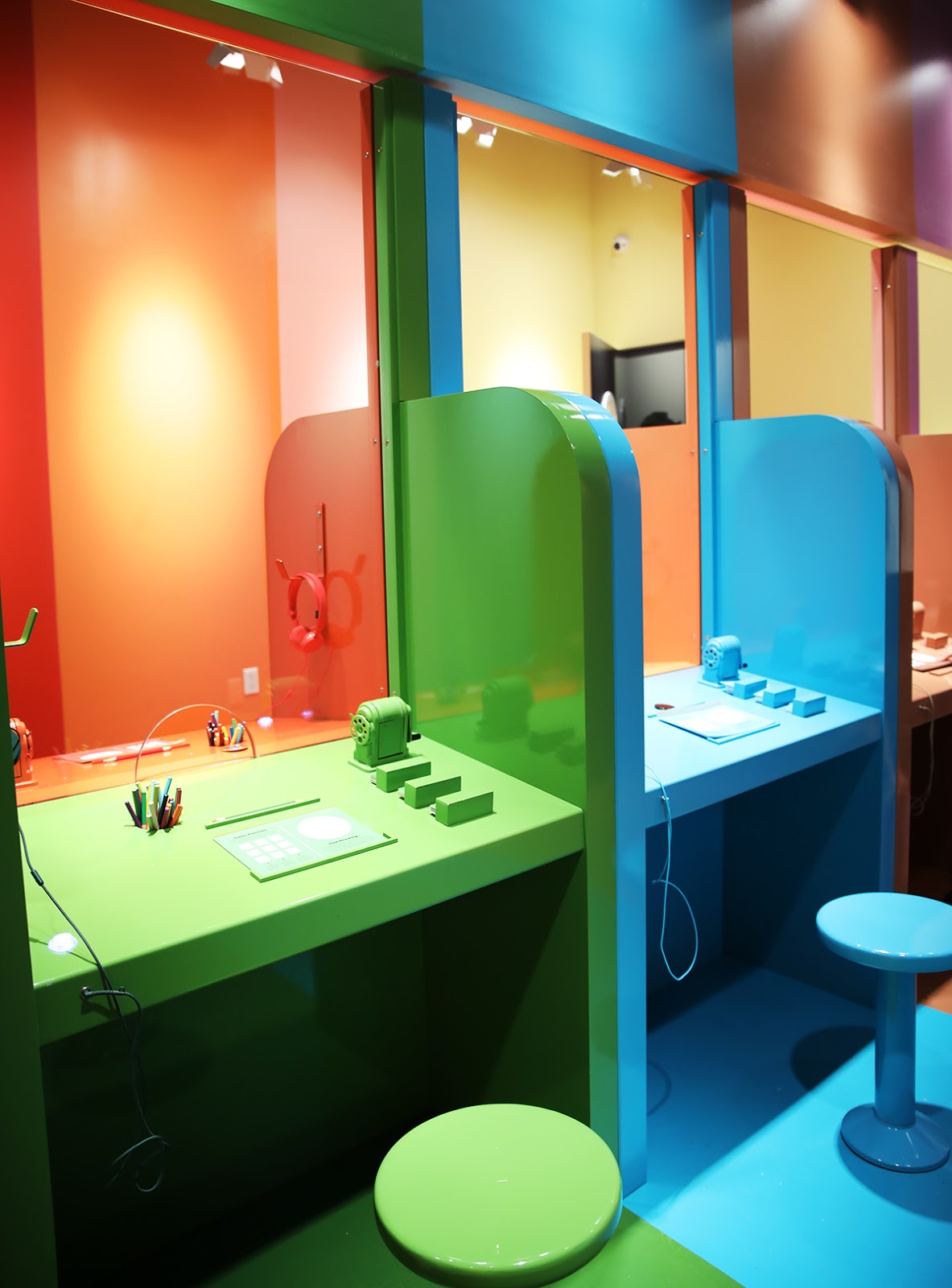 Color Factory, I Heart You SO. - Hey Maca