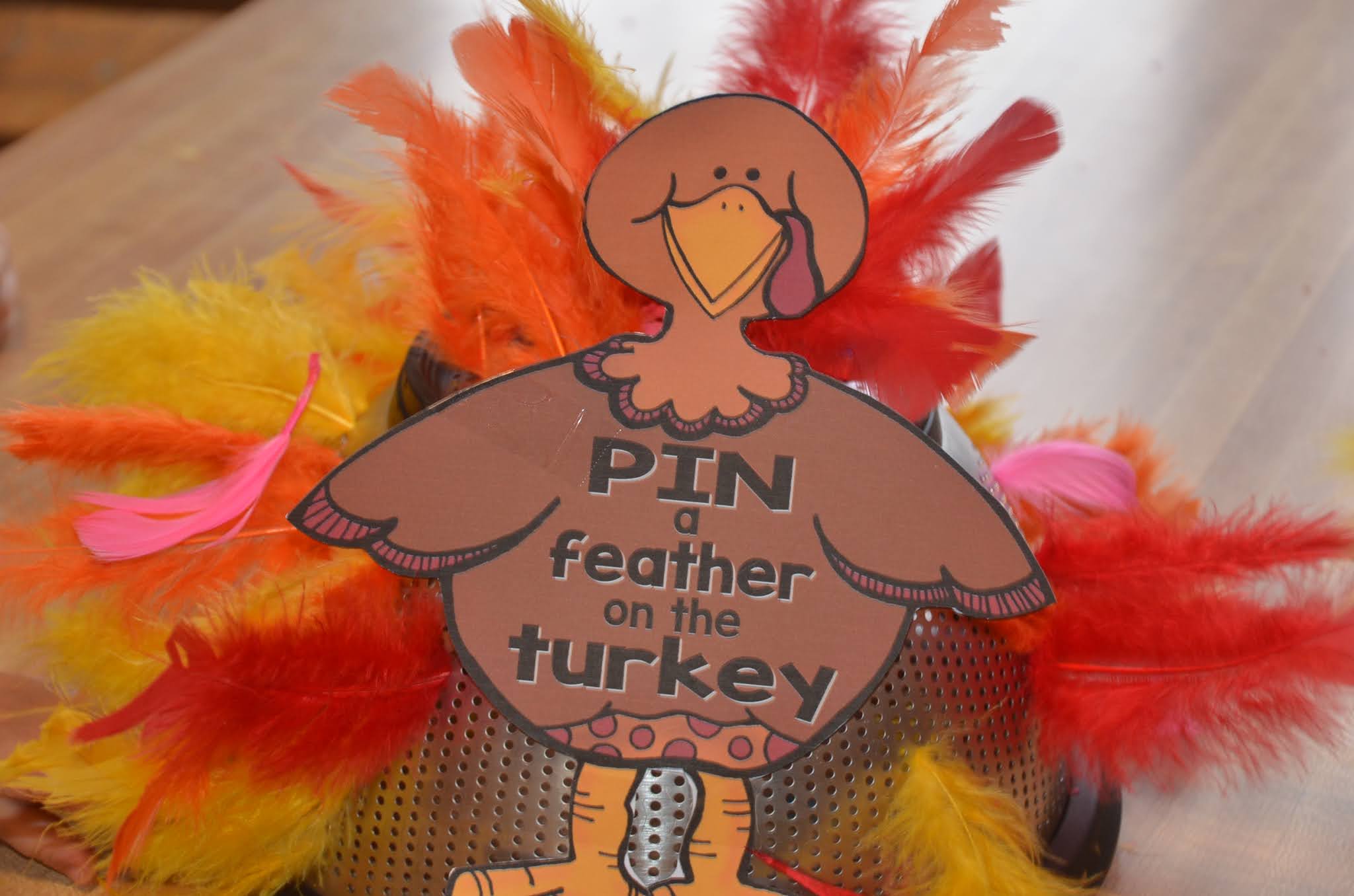 Aunt Tami's House: Pin the Feather on the Turkey