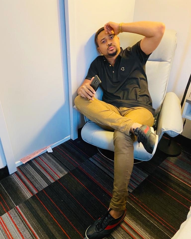 Hot cute Mike Godson Pictures