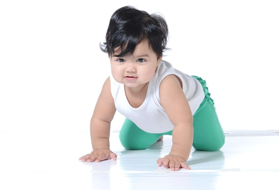 Open Up Ur Heart...: Wajibkah Bayi Merangkak?