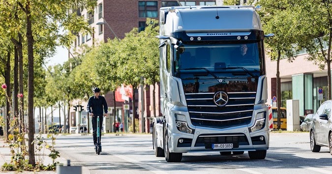 Novo Actros enxerga o que acontece ao seu redor
