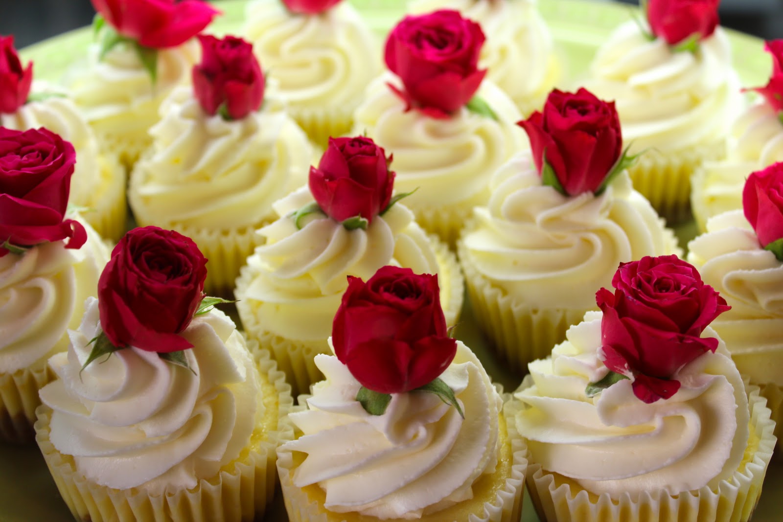 figs flowers food: Best little bakery ever!!! PASTRIES AND PETALS ...