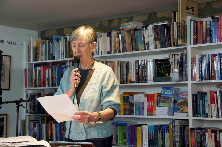 CBCA Tasmania blog: Ella and the Ocean by Lian Tanner, illustrated by ...