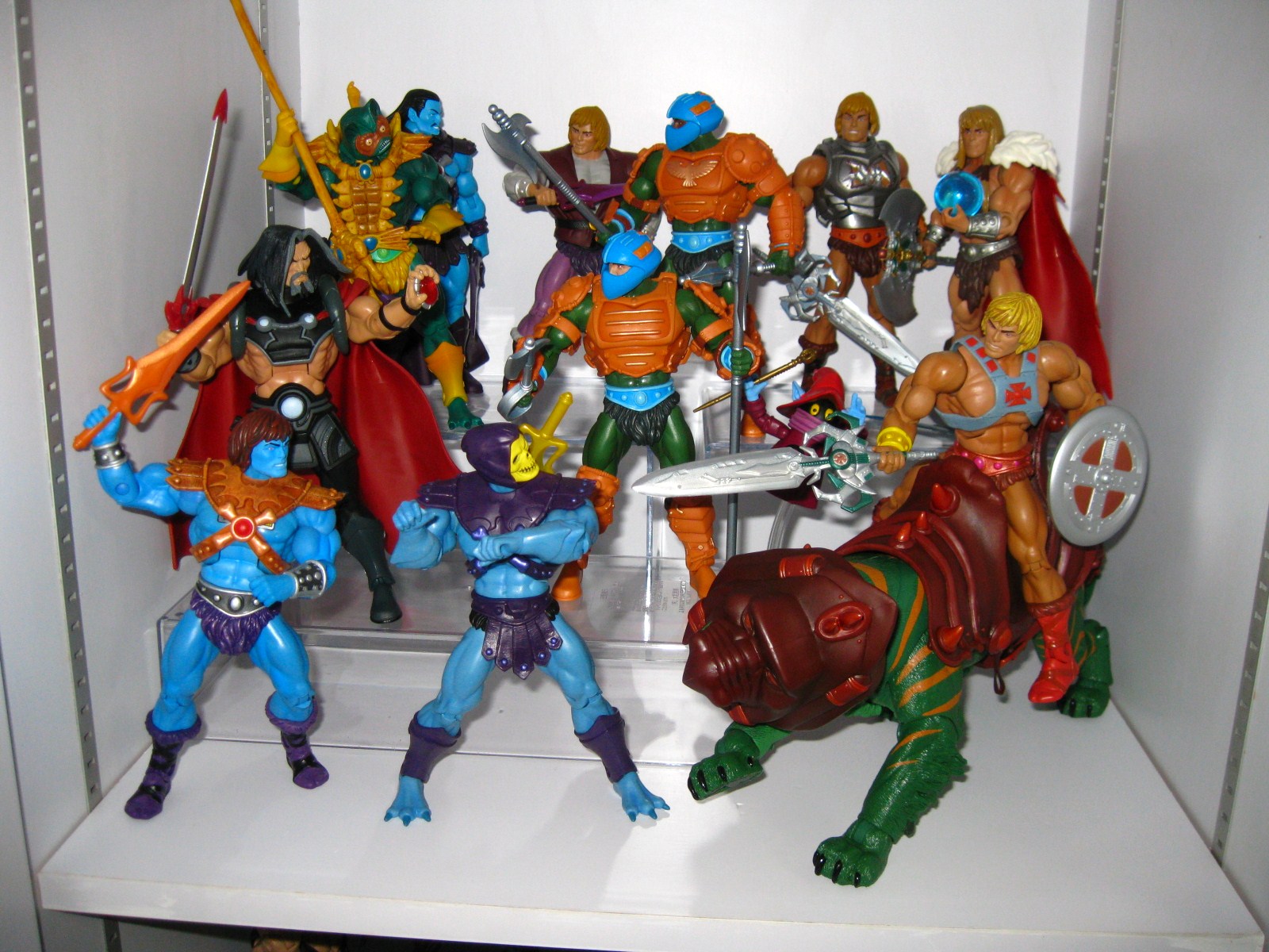 Chase Variant: Chase Pics: Justice League Unlimited Display! (and other ...