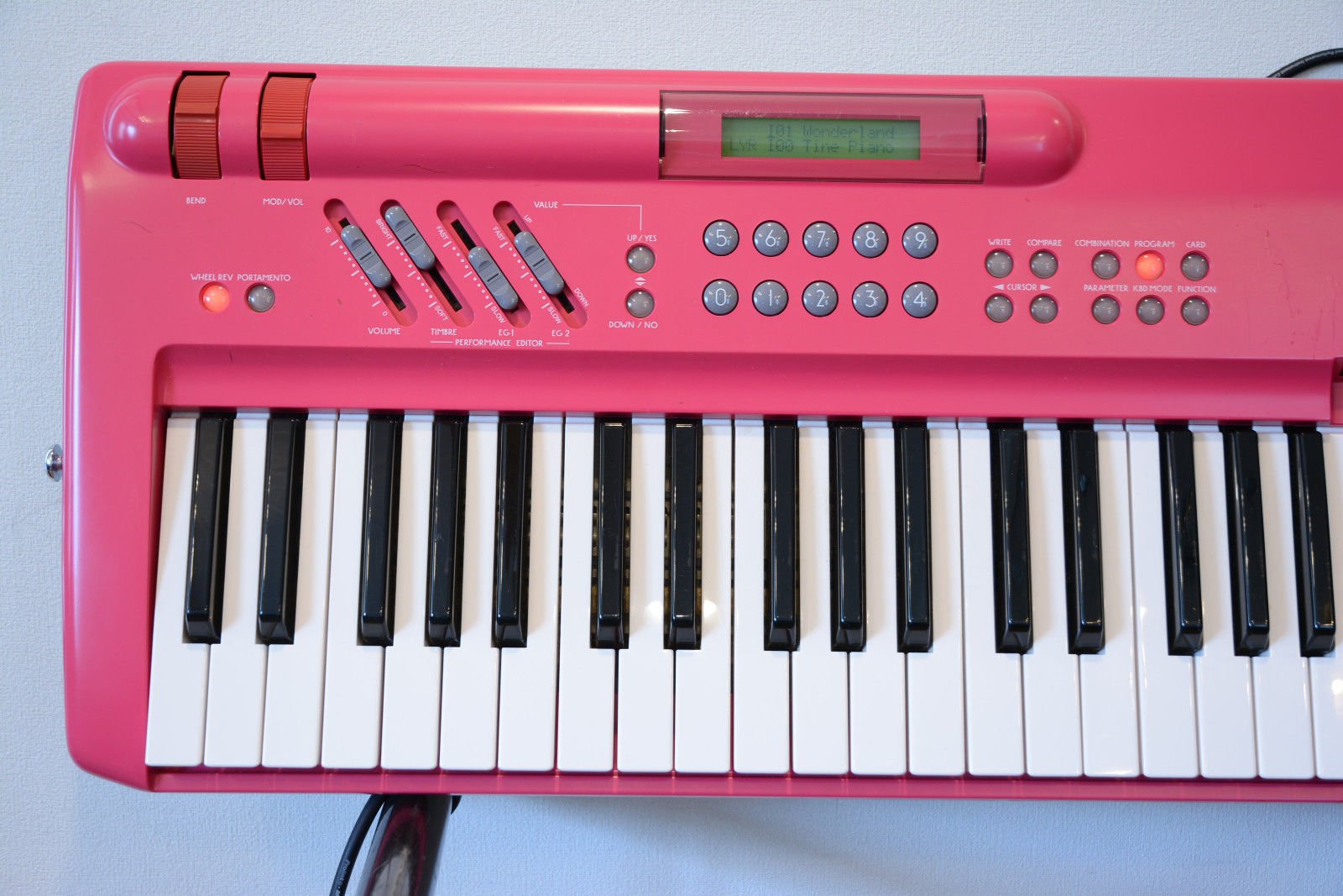 MATRIXSYNTH: Pink Korg 707 SN 003346 FM Synthesizer