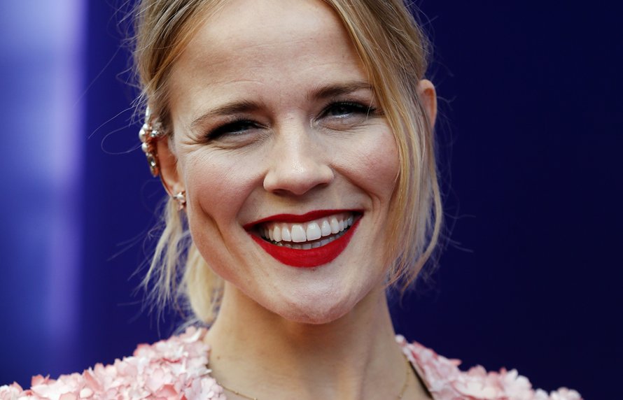 Ilse Delange Esc / Niederländer glaubten erst nicht an Ilse DeLanges ...