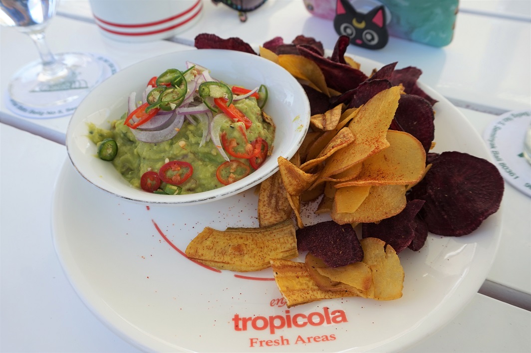 Blog by Edwina: Santai Sore di Tropicola