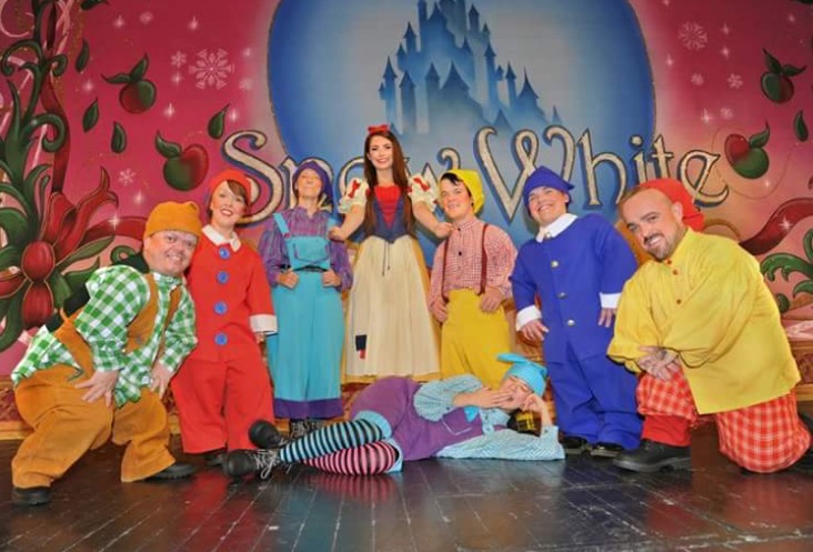 Snow White & The Seven Dwarfs Pantomime At The Tyne Theatre & Opera ...