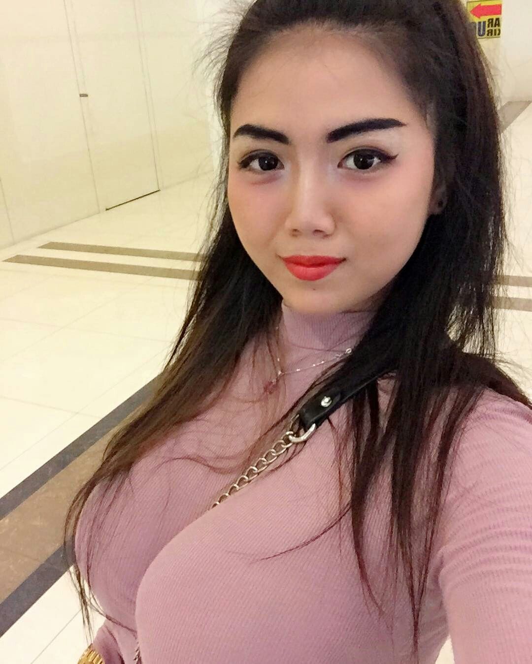 Koleksi Foto Hot dan Seksi Angelina Pinky aka Rully Angelina - MALAYA PICT
