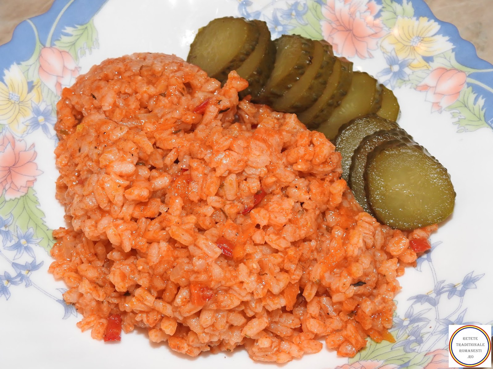 Mancare cu orez cu legume reteta | Retetetraditionaleromanesti.ro