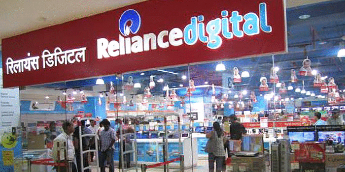 RELIANCE DIGITAL: सेवा में कमी का दोषी, खराब टीवी दिया, बदला भी नहीं