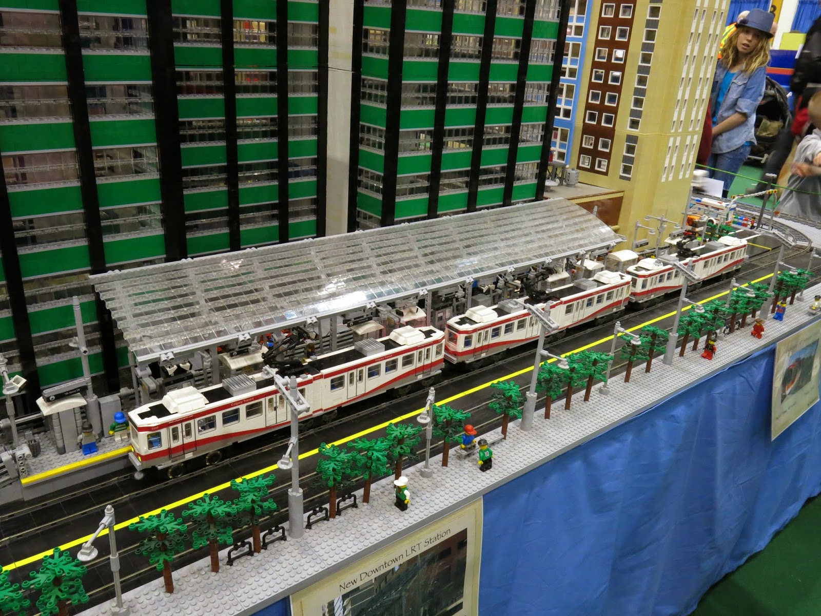 H A U P T B A H N H O F: Supertrain 2014