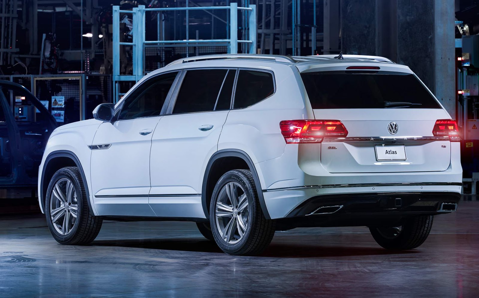 Volkswagen Atlas recebe pacote esportivo R-Line opcional