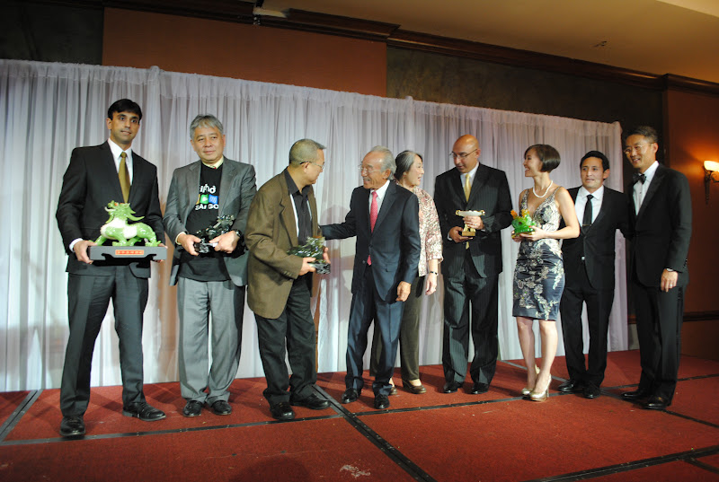 Houston eWind: 休士頓亞洲商會日前舉行主題為“企業精神”之22屆年會 由安德森癌症中心的Lynda Chin擔任主講貴賓 並由 ...