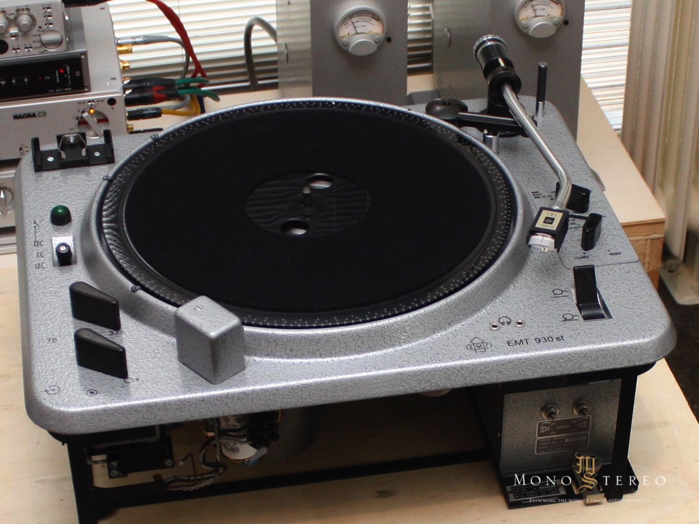 EMT 930ST TURNTABLE – M & S | Ultimate High-Fidelity