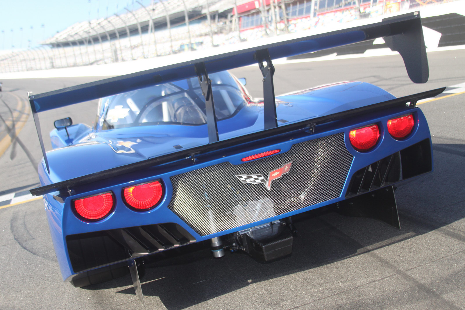 Mecanews: 'Vette bólido: GM revela o Corvette Daytona Protoype...
