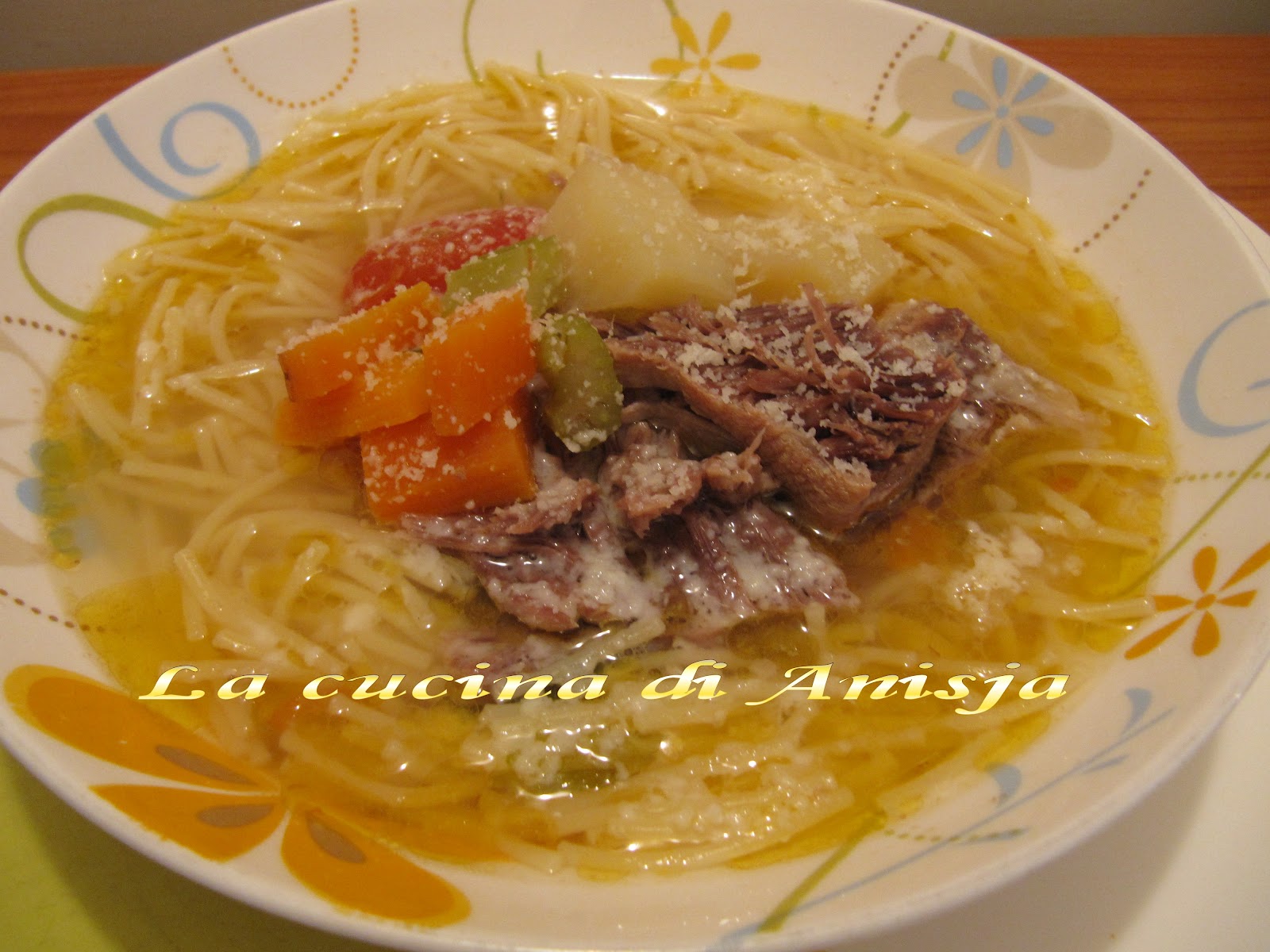 La cucina di Anisja: Quando si prepara il brodo a casa mia .... pasta ...