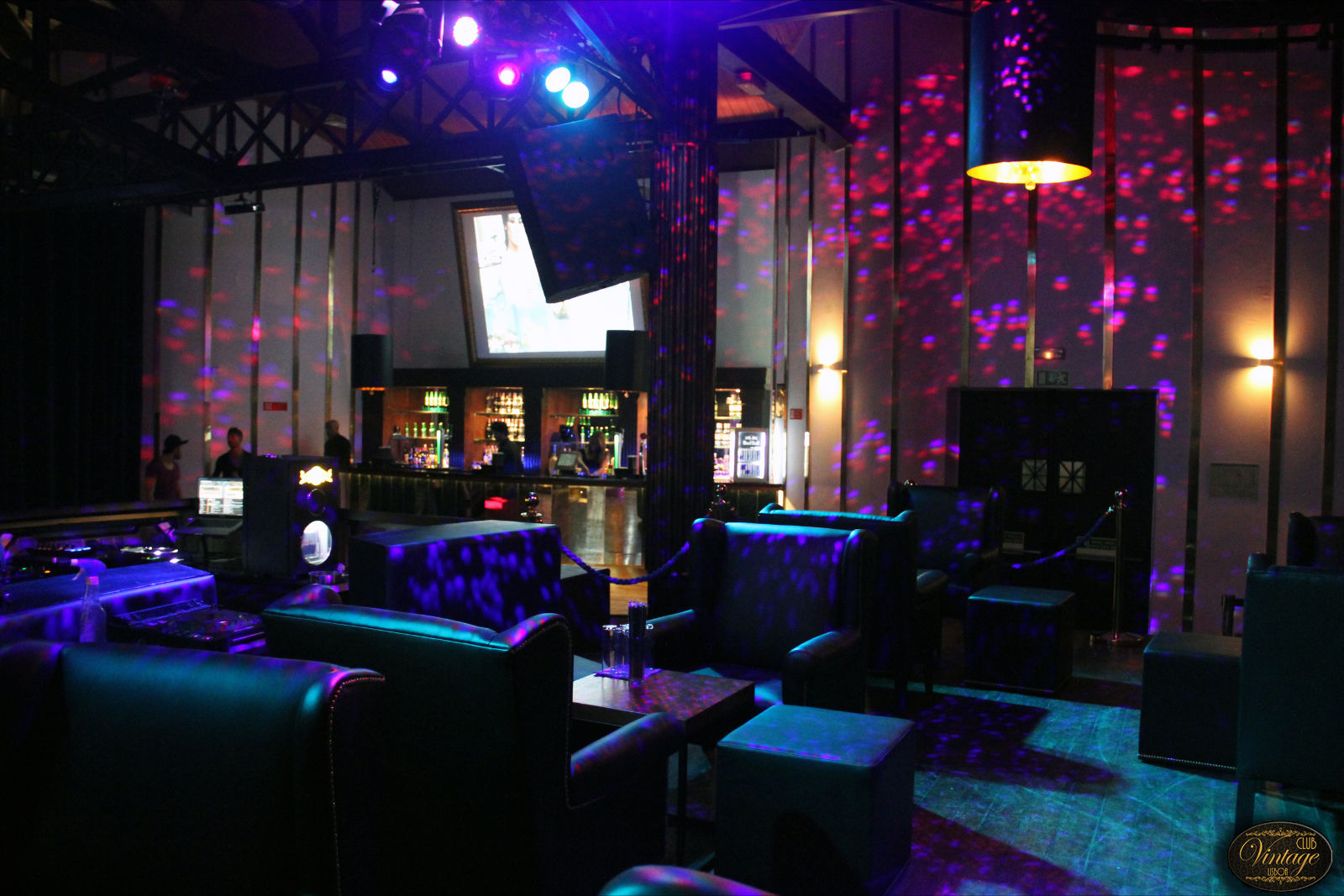 ATELIER ÀS DUAS POR TRÊS | ARQUITETURA DE INTERIORES E DECORAÇÃO ...