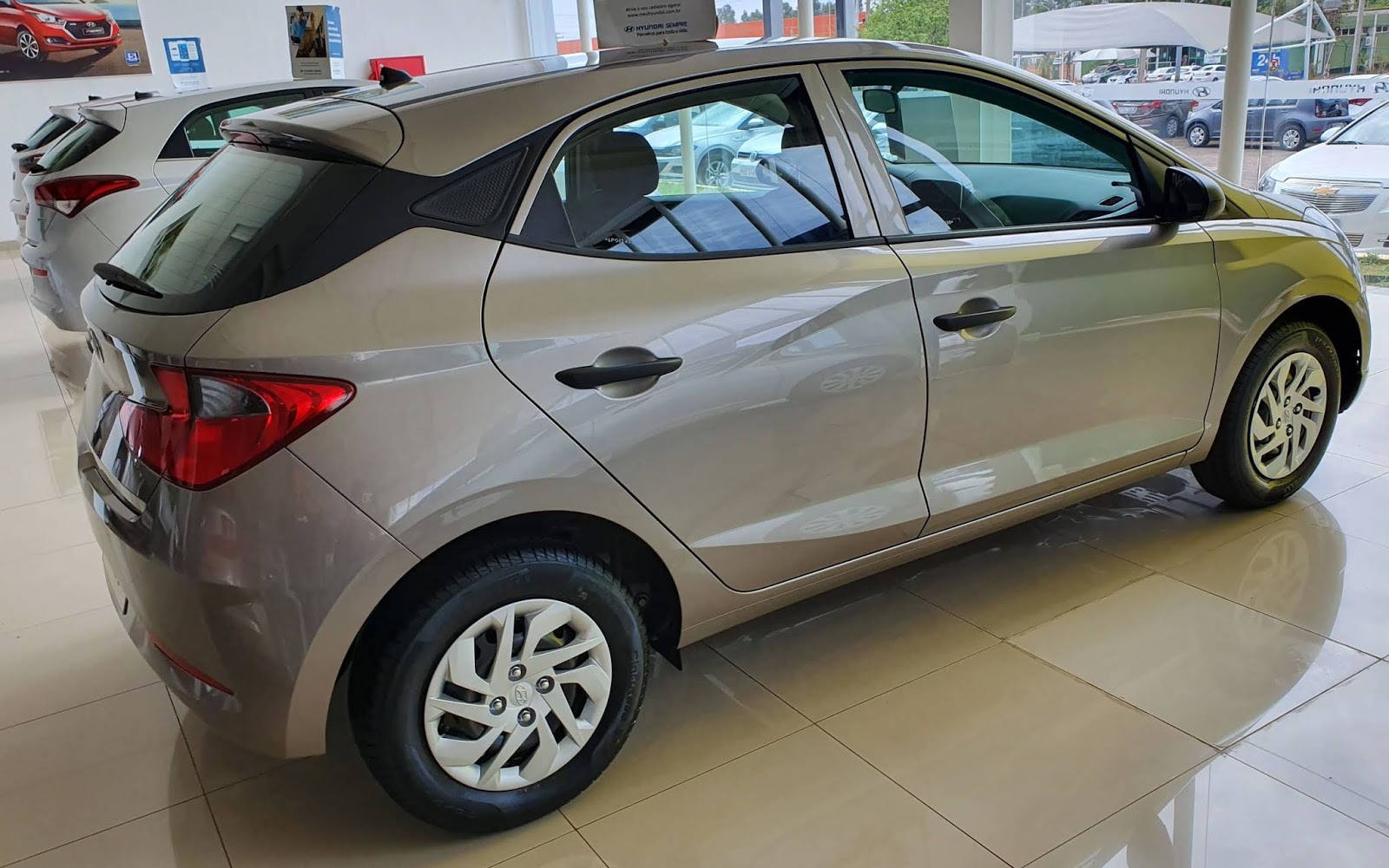 Novo Hyundai HB20 2020: versões Sense (acesso), Vision e Launch Edition ...