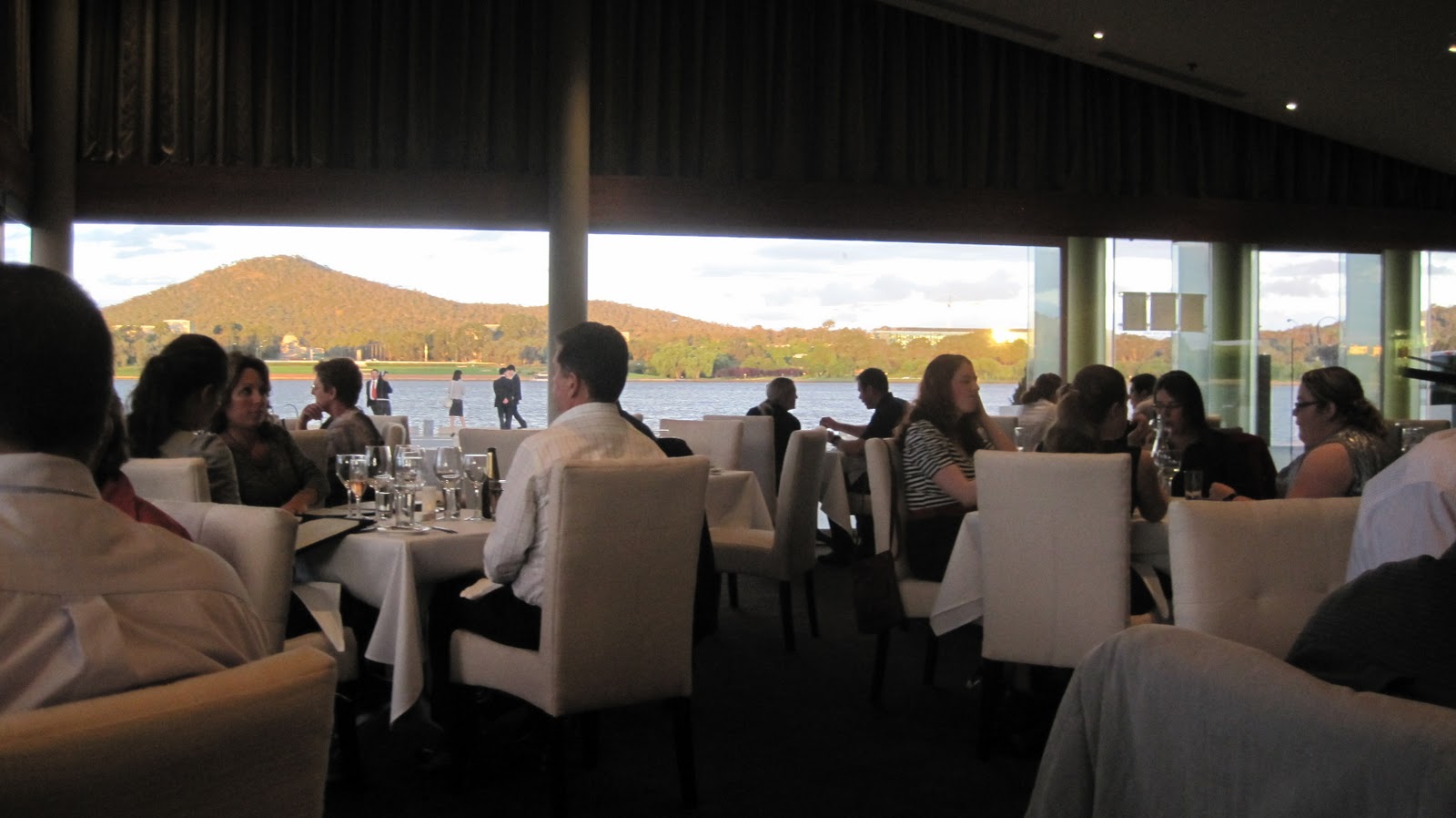 The Eating Place: Waters Edge Restaurant
