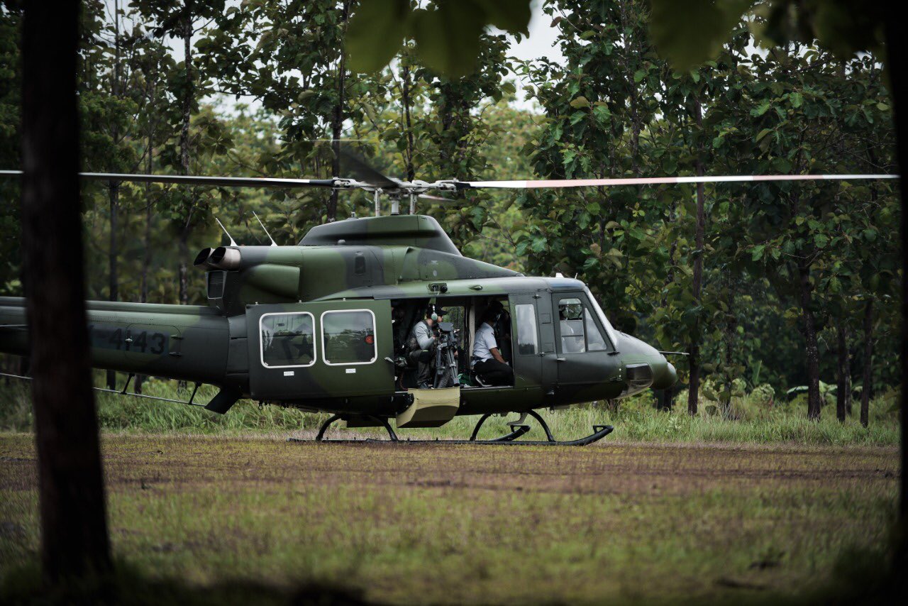 DEFENSE STUDIES: Uji Coba Penembakan Gatling Gun Helikopter Bell 412 ...