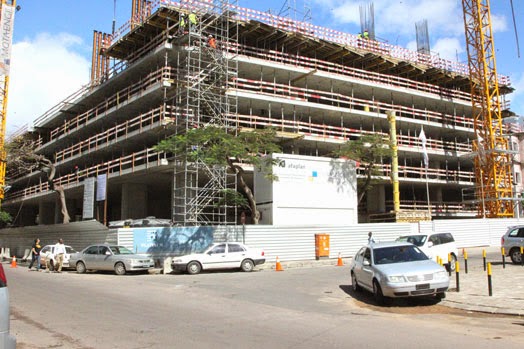 Onde as palavras se cruzam: David Simango estimula construção de ...