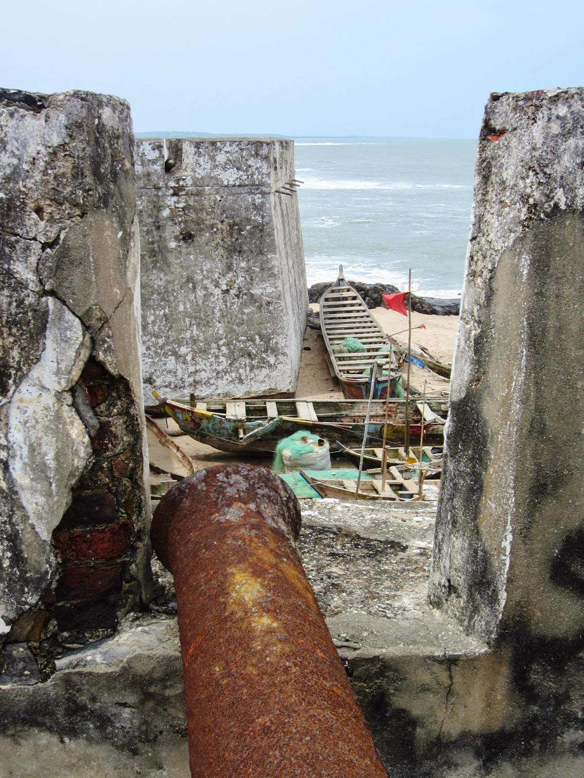 Souvenir Chronicles: AFRICA: GHANA, FORT WILLIAM (AKA ANOMABU )