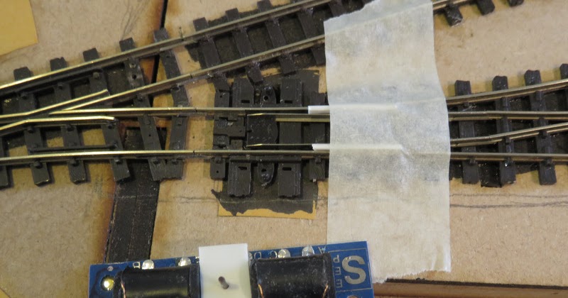 Michael's Model Railways: Point motors and wires