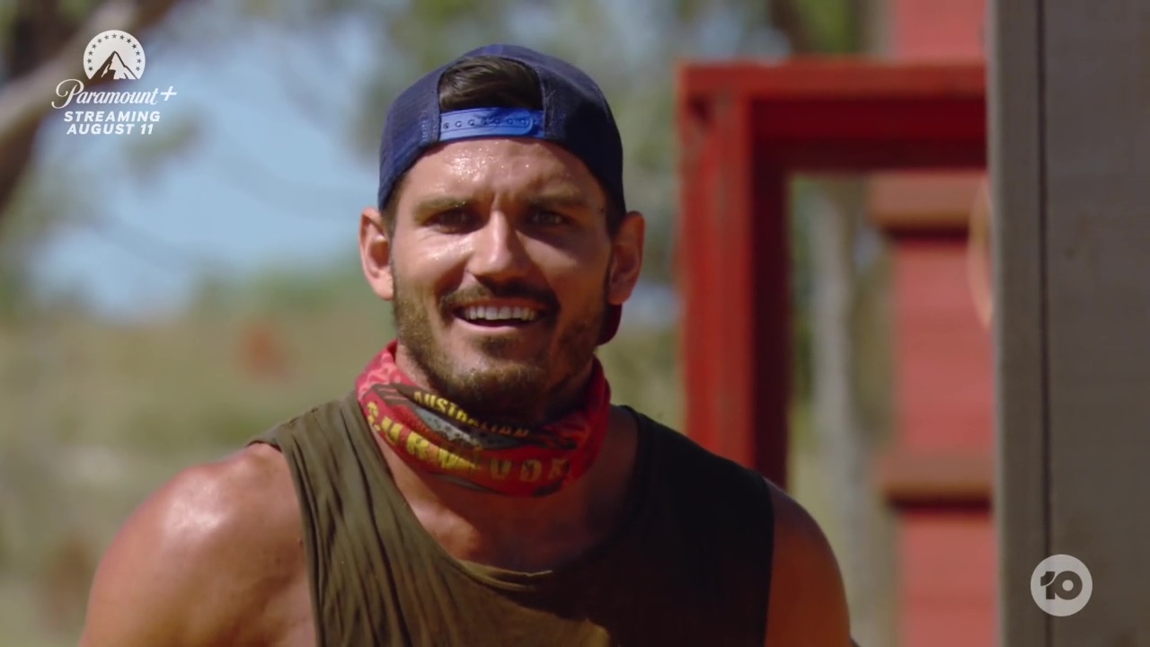 ausCAPS: Simon Mee shirtless in Australian Survivor: Brains v Brawn 8 ...