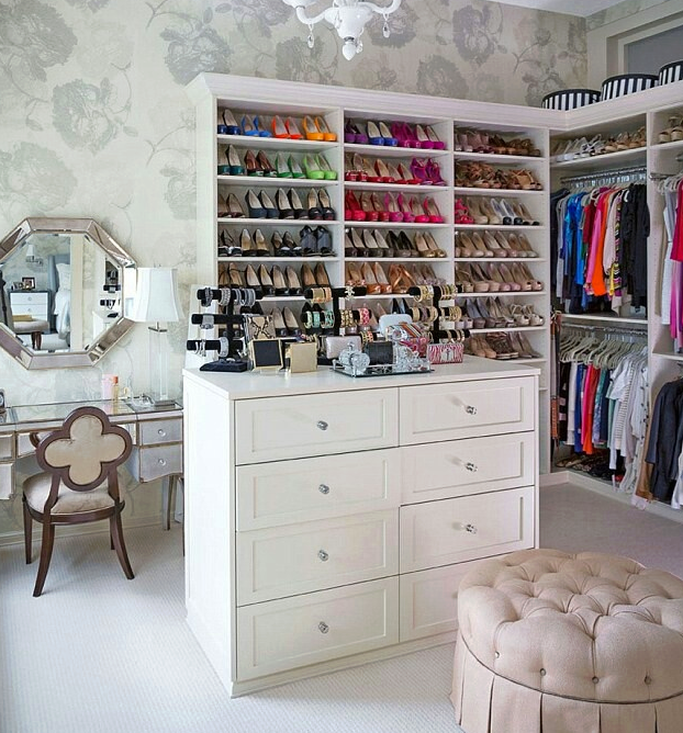 Concierge4Fashion: WOMEN'S CLOSET PARADISE