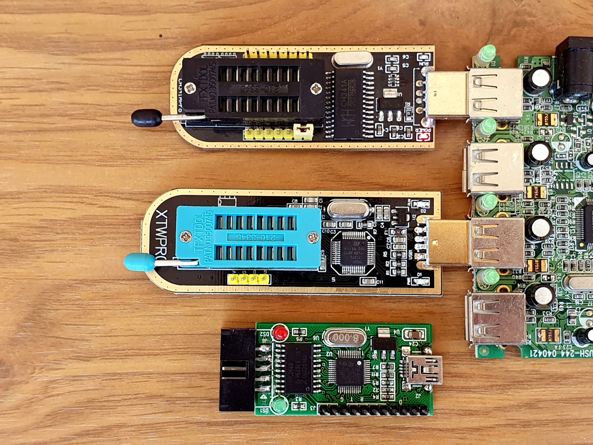XTW100 Mini Programmer Software and Tests · One Transistor