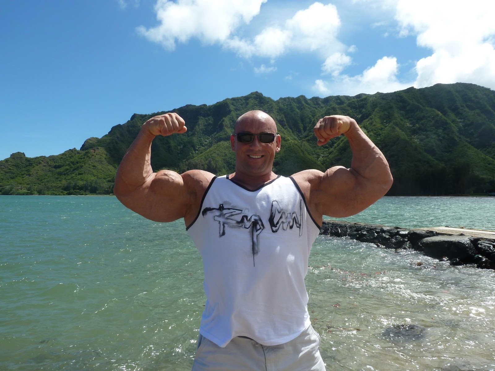 Muscle Lover: Biceps & Biceps by Robert Burneika