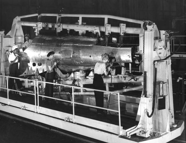 No Barrel Rolls: Fisher XP-75 Eagle, Primera parte - Producción en masa ...