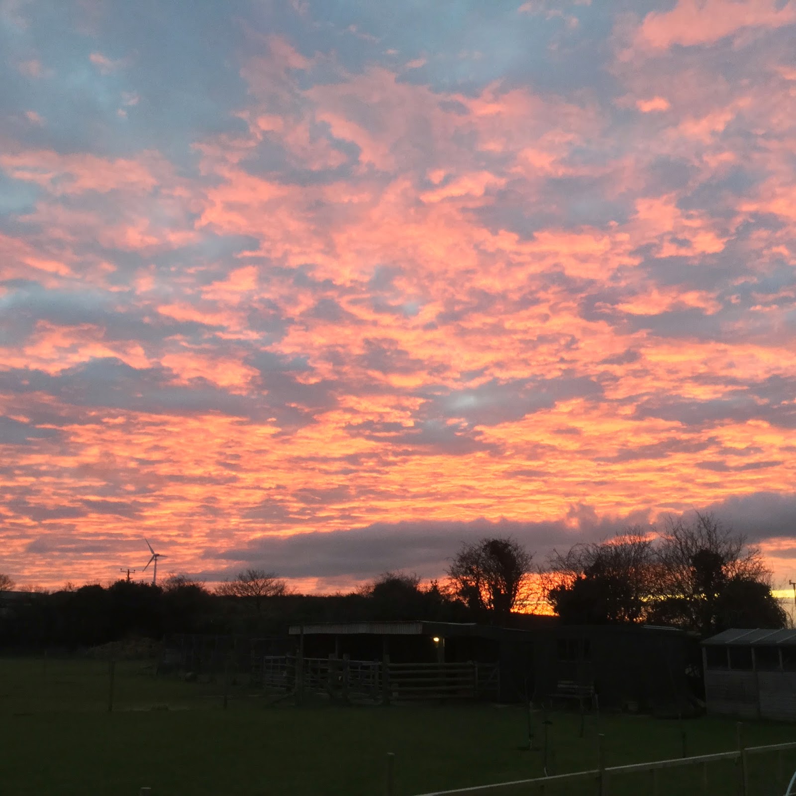 St Mabyn Village News: Fiery Sky over St Mabyn