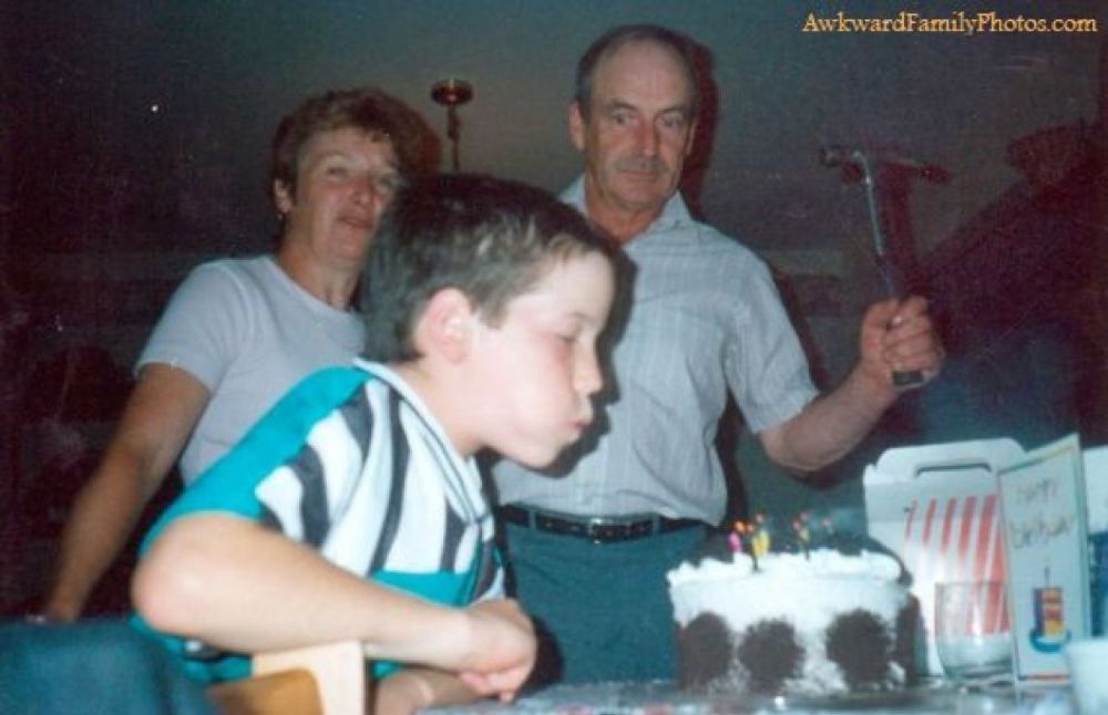 30 Most Awkwardly Glamour Photos Involving Dad That Will Make You Crack ...