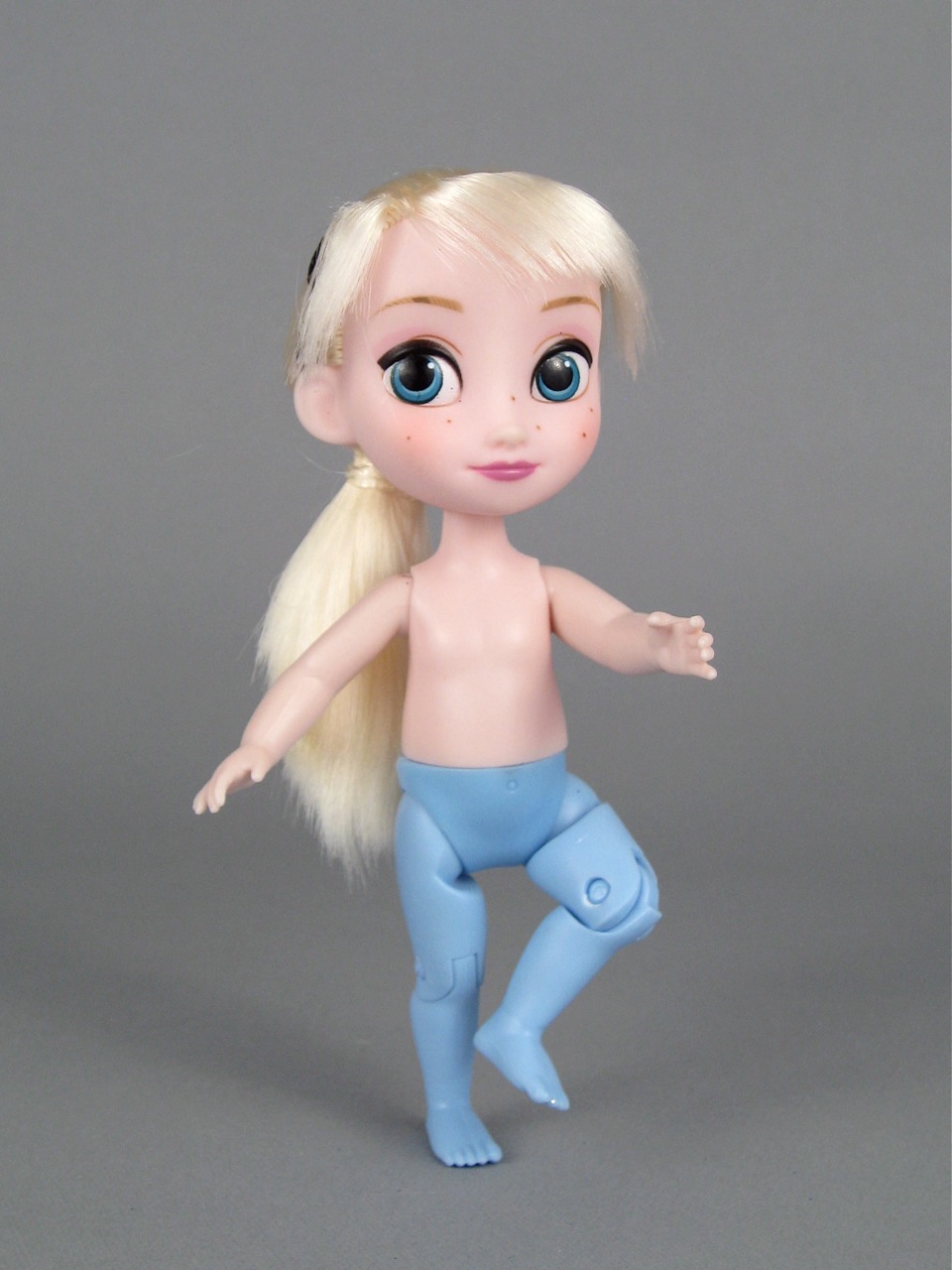 The Animators' Mini Elsa Playset from The Disney Store | The Toy Box ...