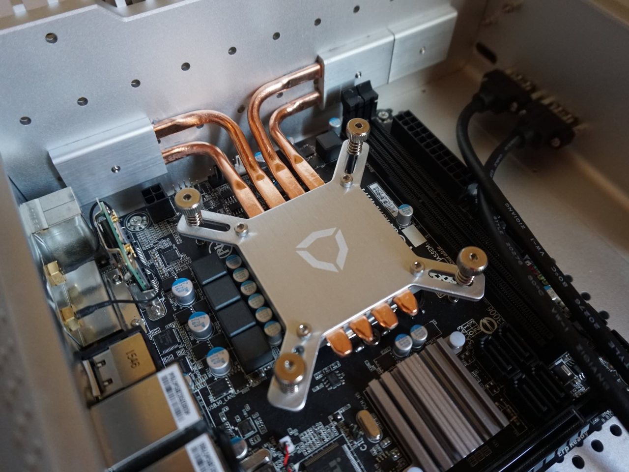 FanlessTech: Streacom FC8 build log