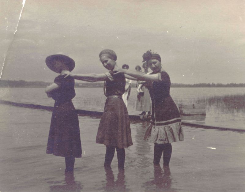 20 Cool Photos Show What Swimwear Looked Like During the Victorian Era ...