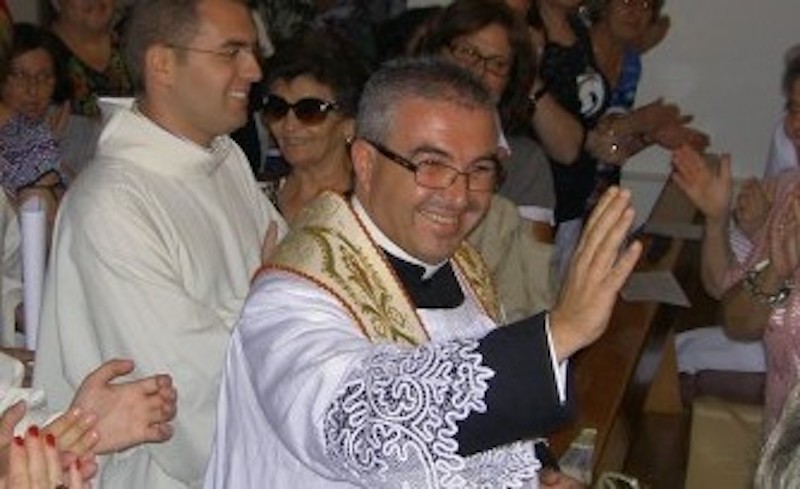 Don Carbone, il nuovo parroco di Siculiana. Breve biografia.