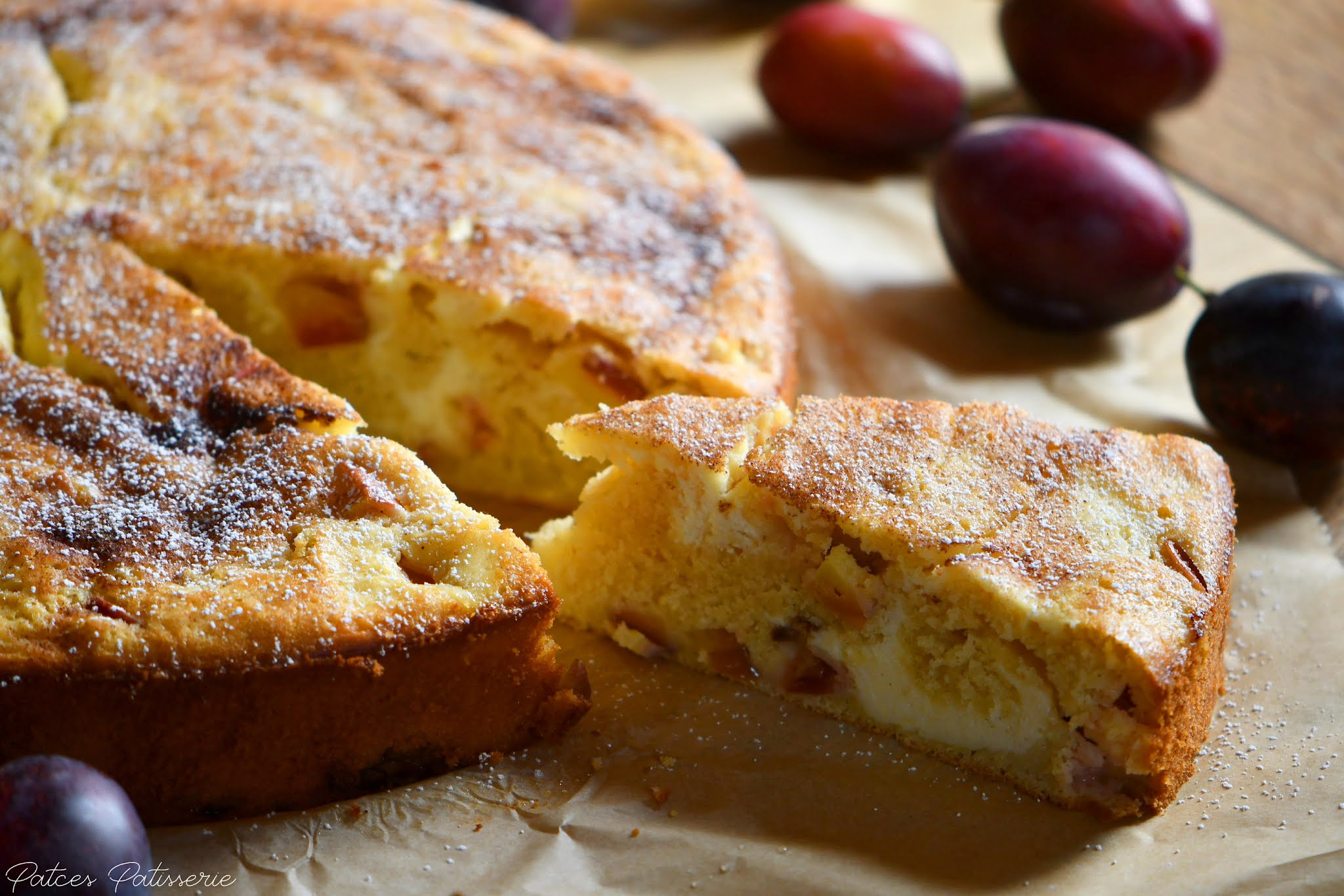 Gestrudelter Apfel-Zwetschgenkuchen