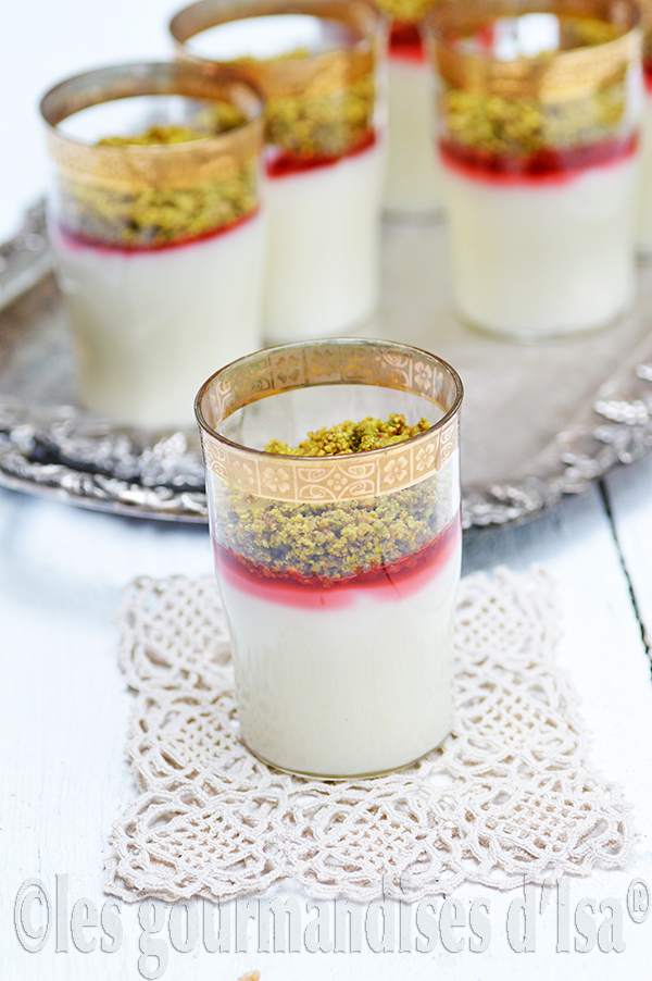 MHALABIA À LA ROSE ET AUX PISTACHES